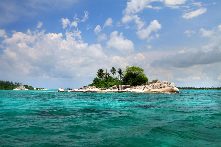 Catat! 3 Tempat Snorkeling Tercantik di Kepulauan Bangka Belitung