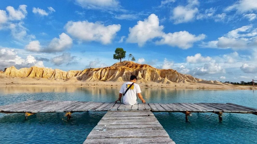 Mengunjungi 5 Padang Pasir Terindah di Nusantara - Travel